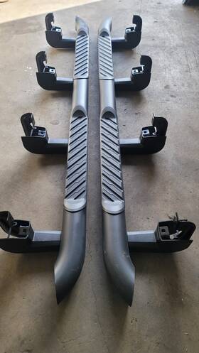 GM GM84067182 Running Boards